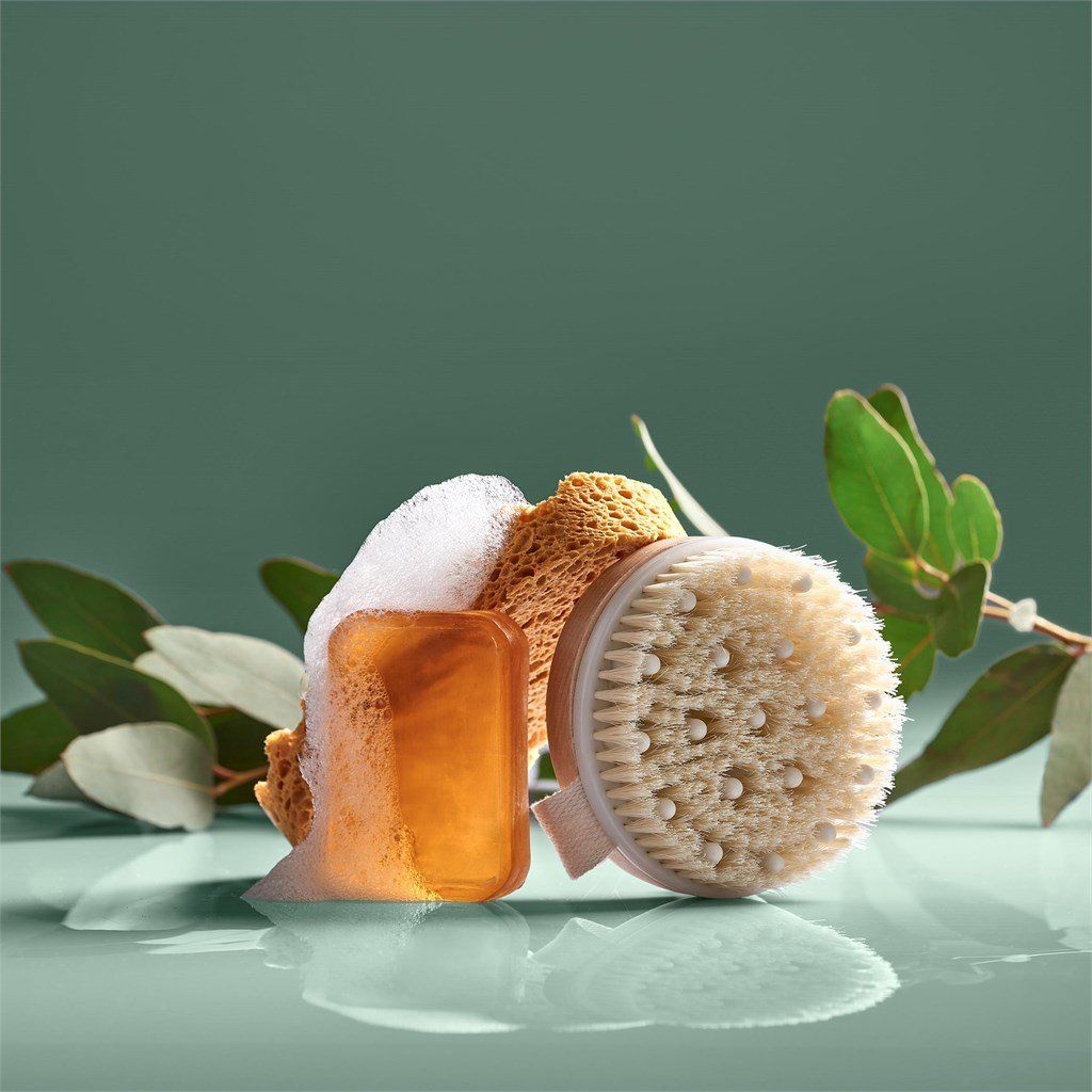 eva & elm aura bath massage & exfoliate brush | Gecko Media