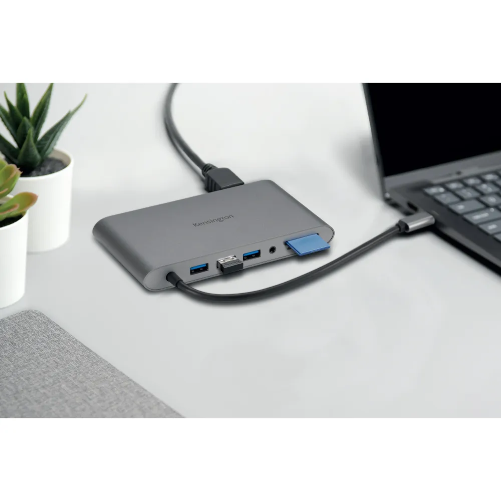 usb-c mobile dock - silver | Office National