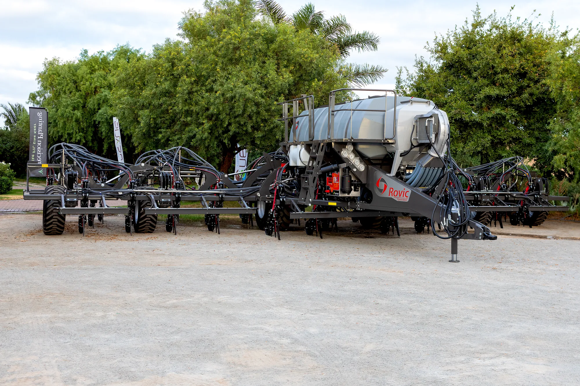 Rovic Syncroseed Small Grain Planter | Rovic