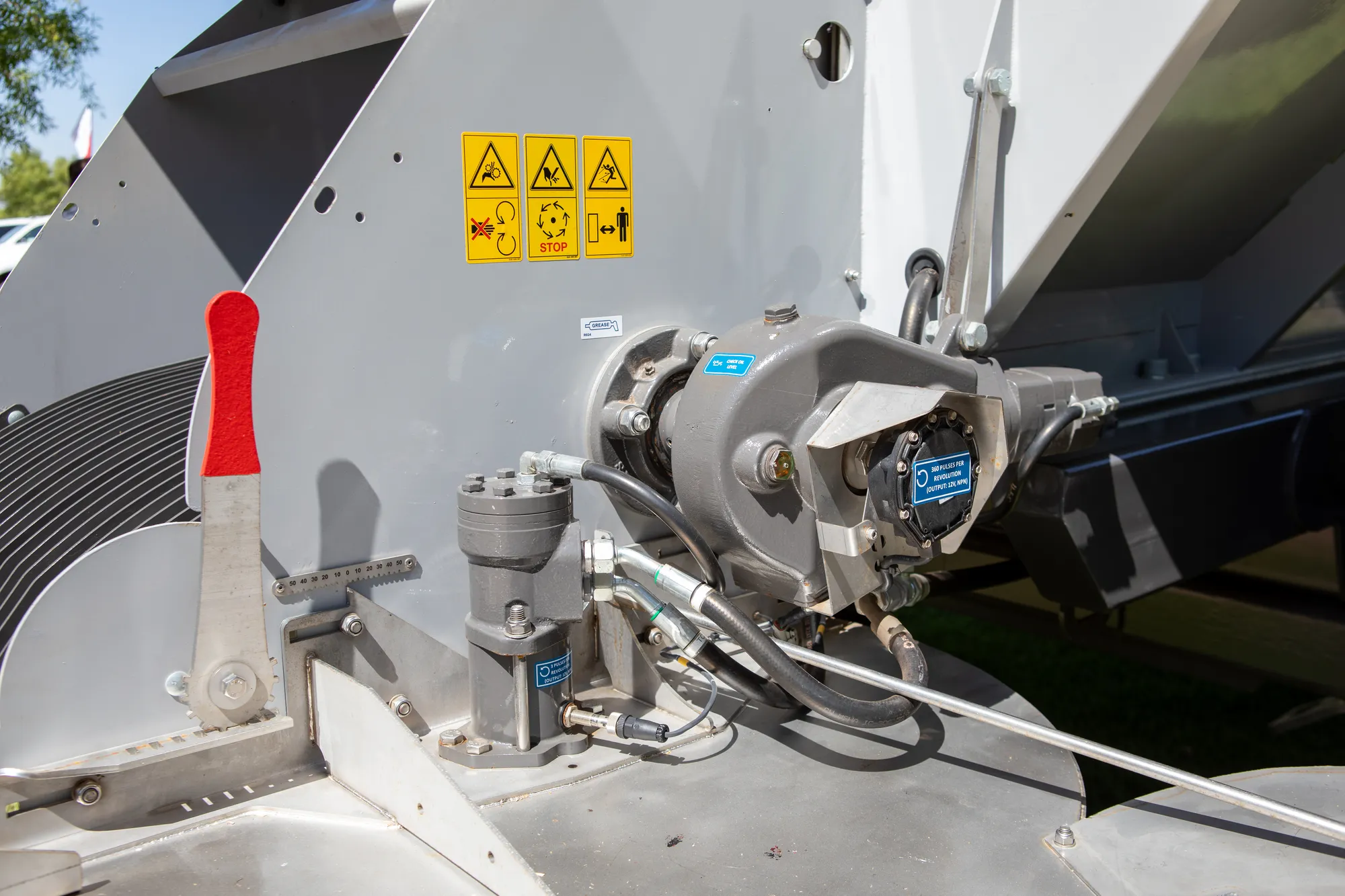 Syncrospread multi-use spreader | Rovic