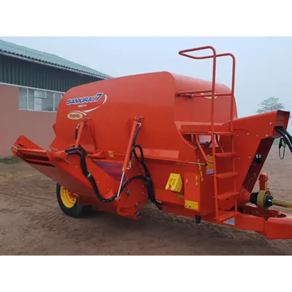 Trailed Horizontal Feeder Mixer | Rovic